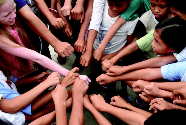 5 Ways Mobile Apps Can Help In A Humanitarian Crisis | Glance